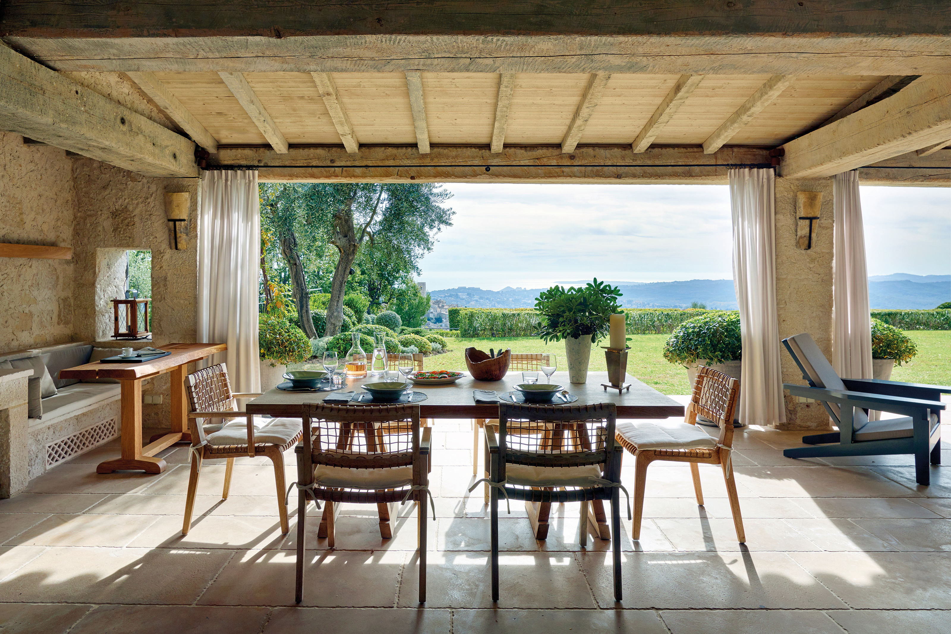 INTÉRIEUR : HARMONIE PROVENÇALE – Maisons et Ambiances